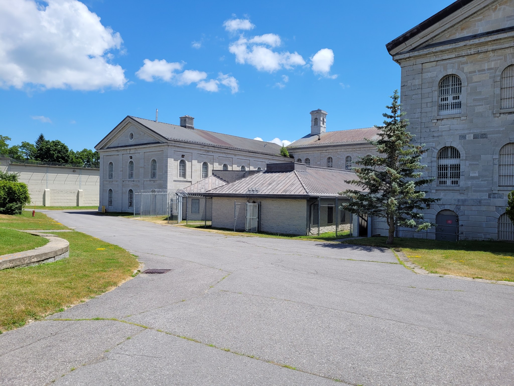 Visit the Famous and the Infamous at Kingston Penitentiary – Chipmunk's ...