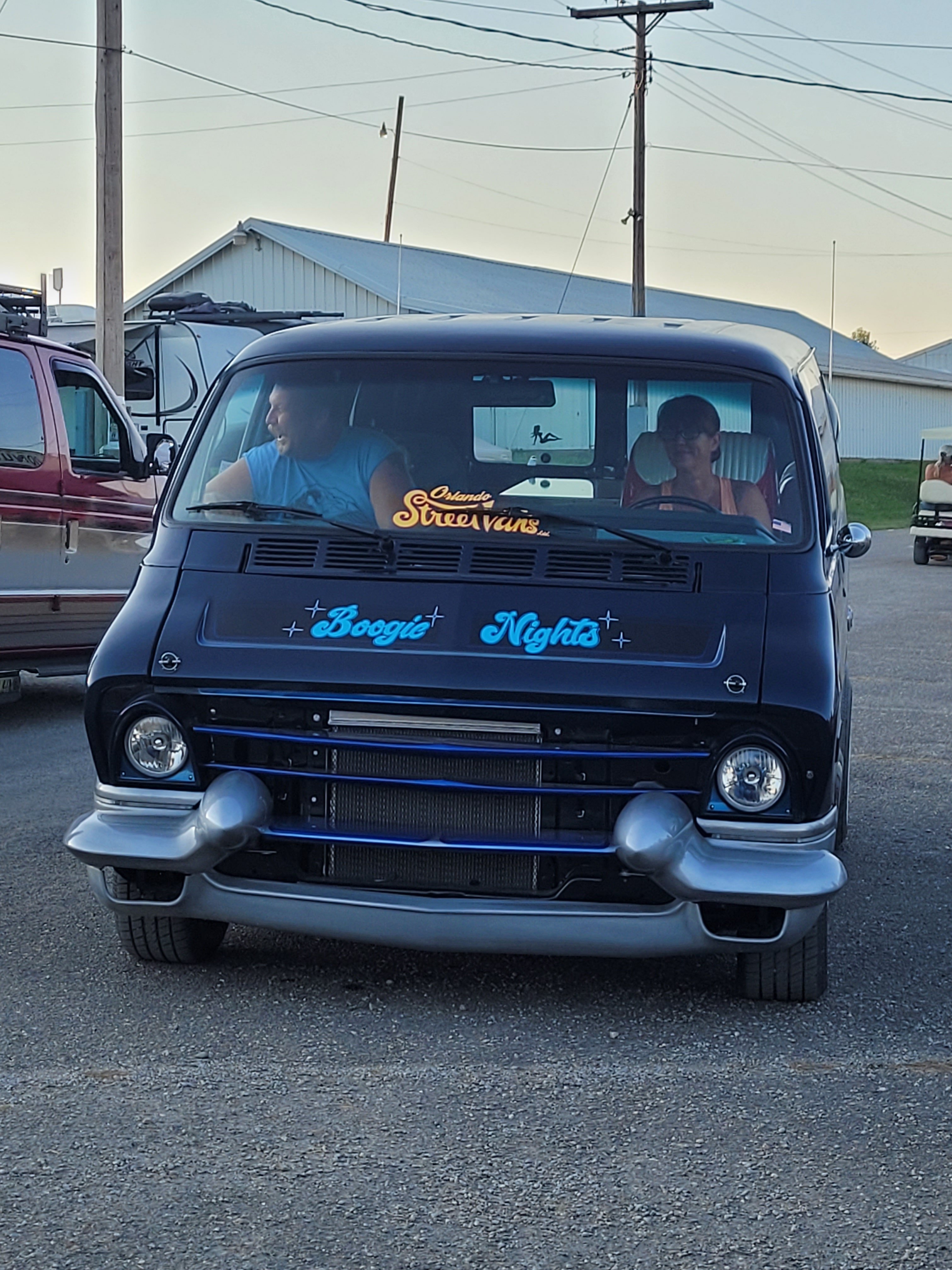 49th National Van Show: Oh What a Trip – Chipmunk's RV Life