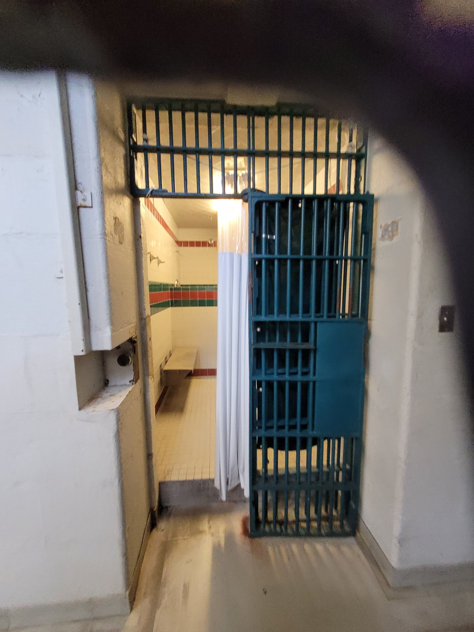 Visit the Famous and the Infamous at Kingston Penitentiary – Chipmunk's ...